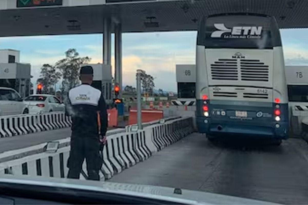 Accidente en autopista México-Querétaro provoca cierre de circulación en caseta
