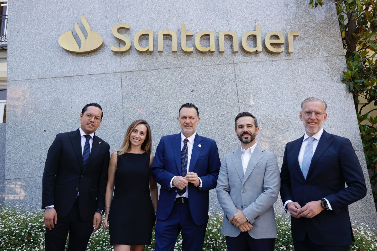 Querétaro y Banco Santander crean lazos para la innovación y talento joven