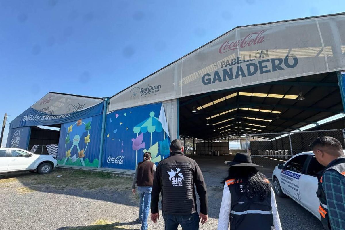 Inicia mantenimiento del Centro Expositor para Feria San Juan del Río 2026